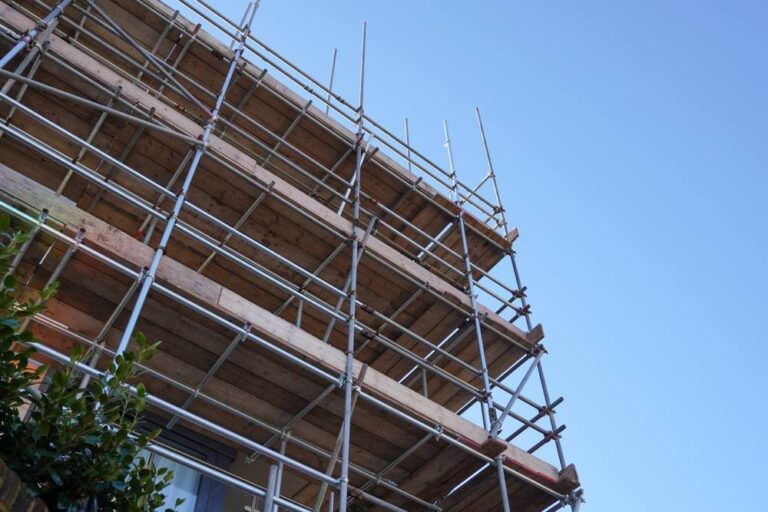 4 Essential Tips and Techniques for Building Scaffold Platforms - DSS ...